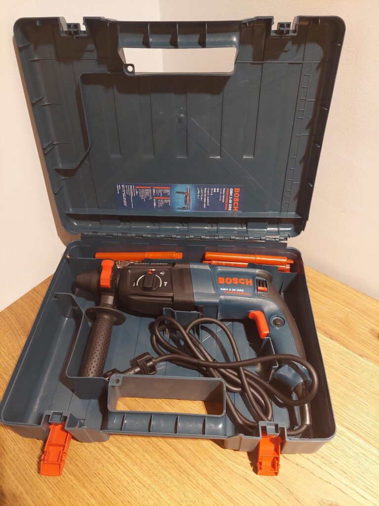 Busilica za beton drvo metal Bosch GBH 2-26 Hilti cekic - Busilica za beton drvo metal Bosch GBH ...